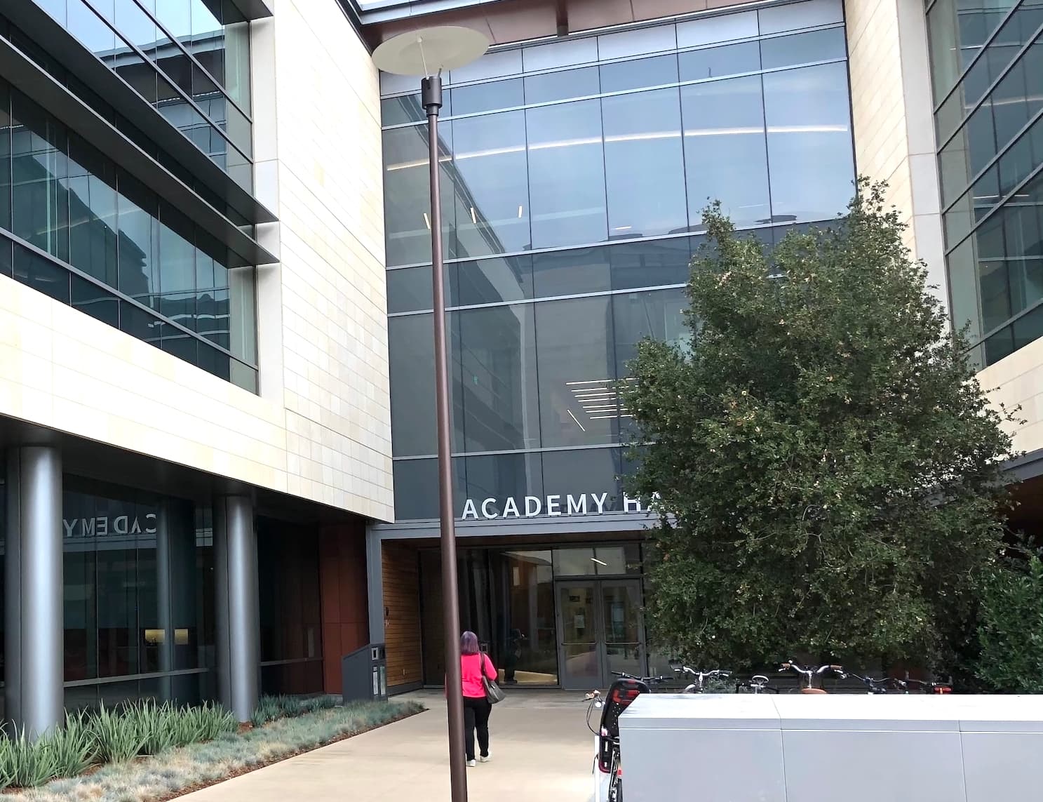 Academy Hall, Redwood City Campus | University Libraries